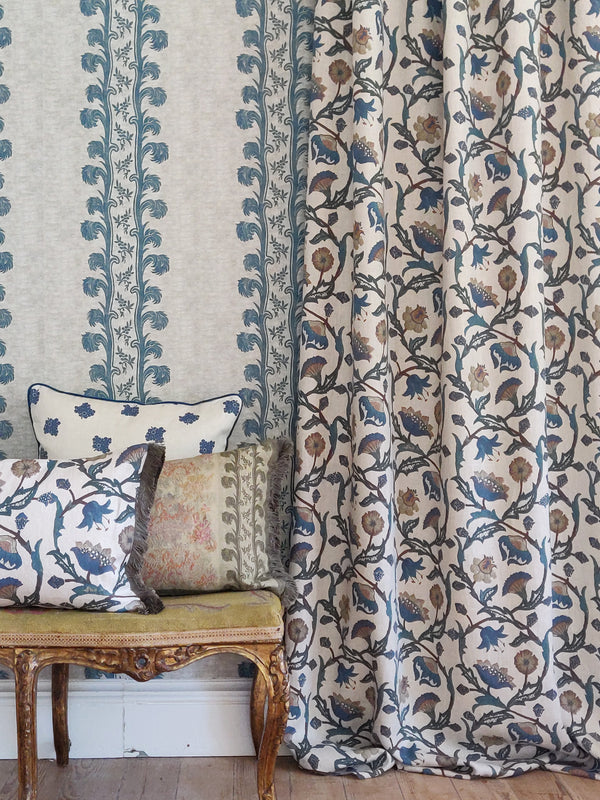 Plume Stripe Wallpaper / Teal - Inchyra